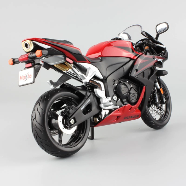 HONDA CBR 600RR MODEL MOTOCYKLA W SKALI 1:12